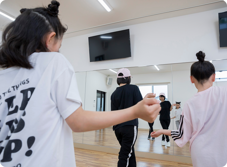 SUNNY MOON dance studio